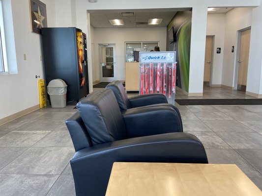 HILLER FORD - Updated December 2025 - 21 Photos & 53 Reviews - 6455 S ...