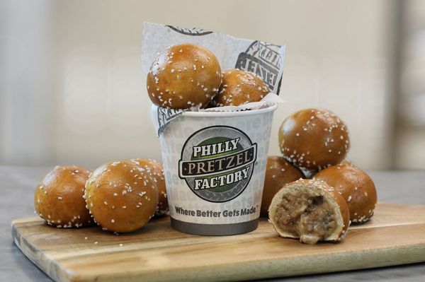 PHILLY PRETZEL FACTORY - Updated March 2025 - 20 Photos & 15 Reviews ...