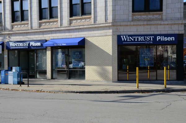 WINTRUST BANK - PILSEN - Updated September 2025 - 1800 S Blue Island ...