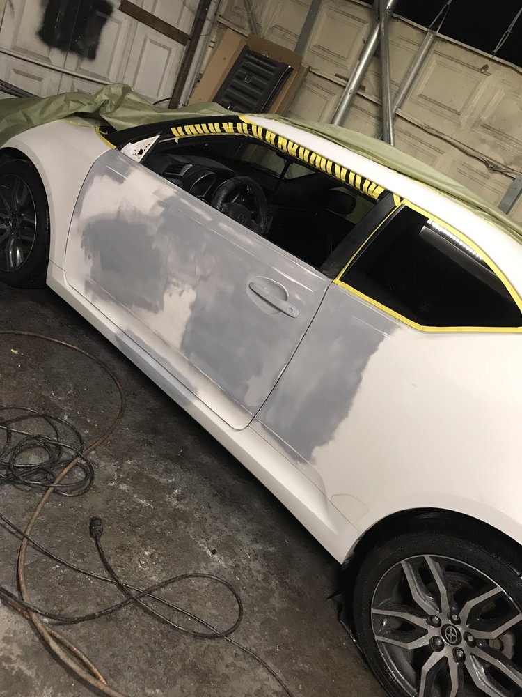 LEOS AUTO BODY & PAINT - Updated November 2024 - 13 Photos - 8769 Troy ...