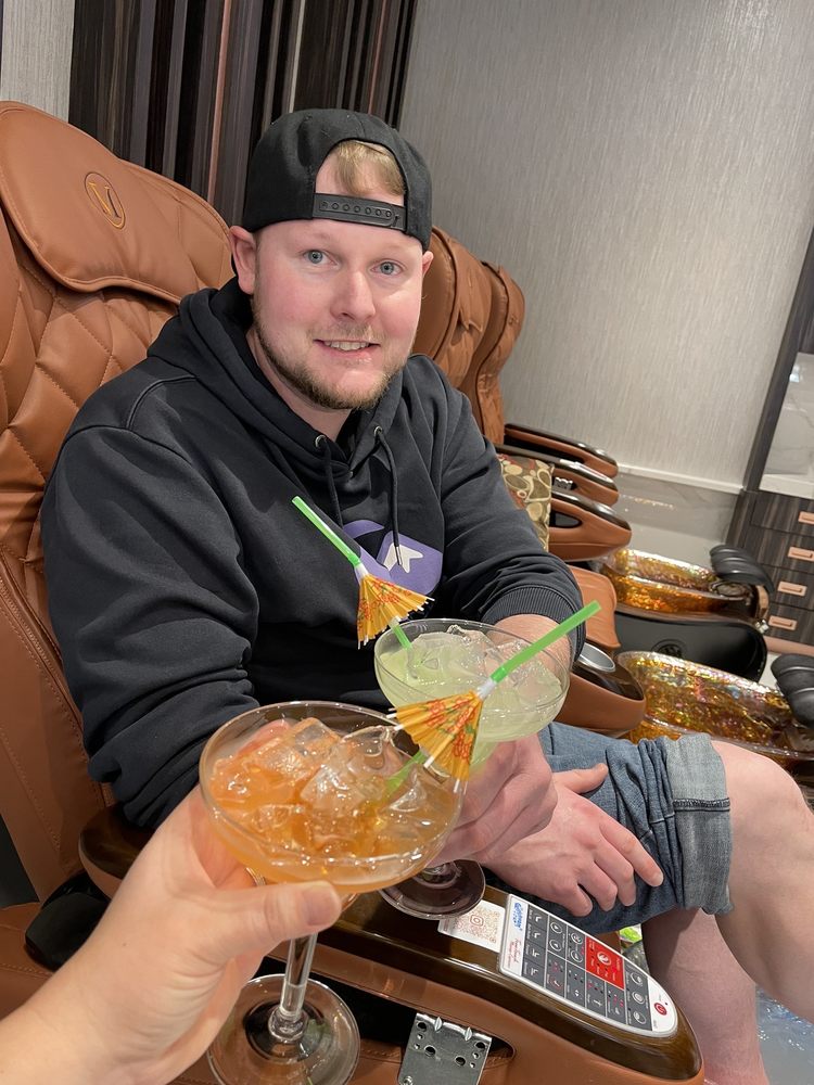 M. VINCE’ NAIL SPA - Updated November 2024 - 73 Photos & 69 Reviews ...