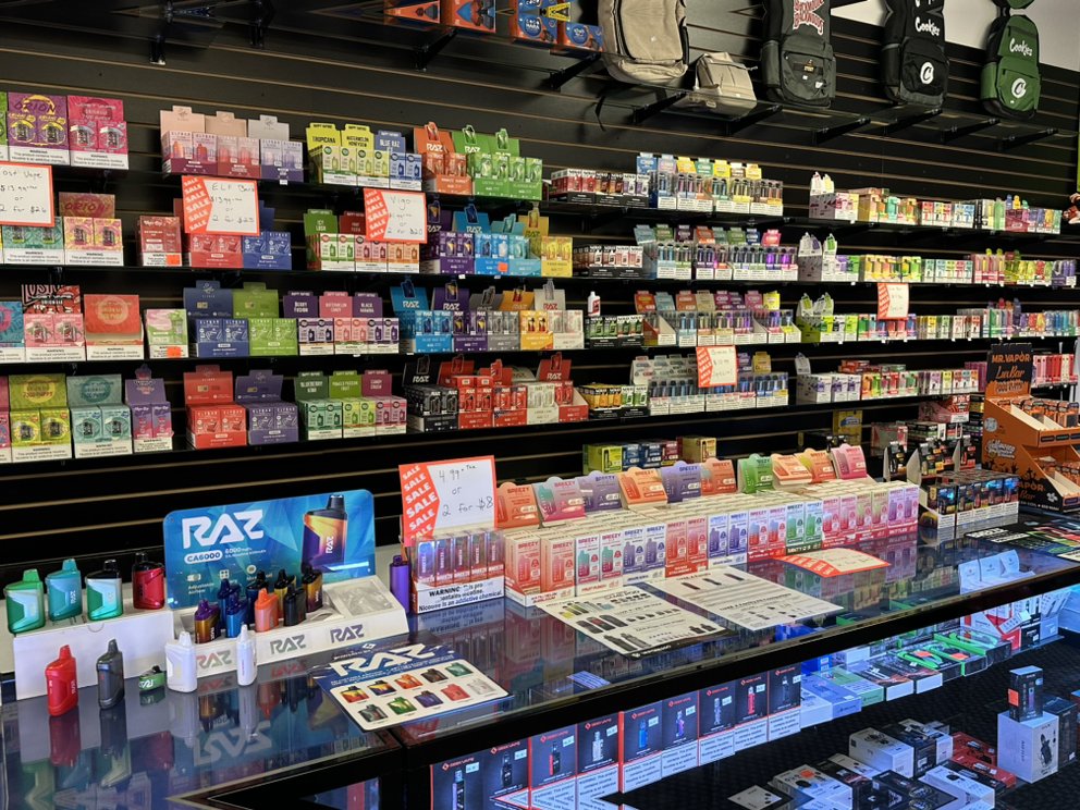 SWEET PUFFS SMOKE SHOP - Updated January 2026 - 15211 N Holly Rd, Holly ...