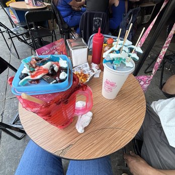 MICHIS MICHES NARVARTE - MICHELADAS, DRINKS & SNACKS - Calz. Manuel ...