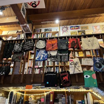 LEFT BANK BOOKS COLLECTIVE - Updated July 2025 - 118 Photos & 115 ...
