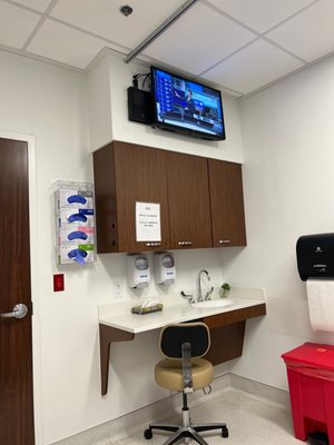 ER at blue diamond - Updated June 2026 - 22 Photos & 108 Reviews - 9217 ...
