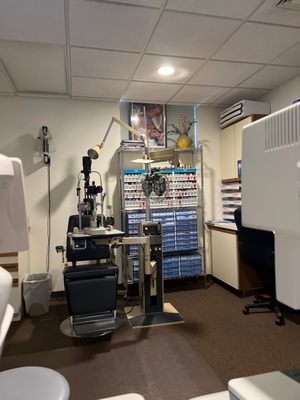 FIORE PHILIP M MD - Updated December 2025 - 21 Photos - 213 Chestnut St ...