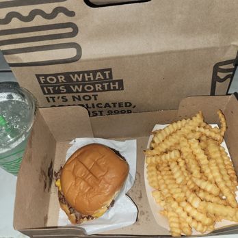 SHAKE SHACK COSTA MESA - Updated July 2025 - 124 Photos & 127 Reviews - 329 East 17th St, Costa ...