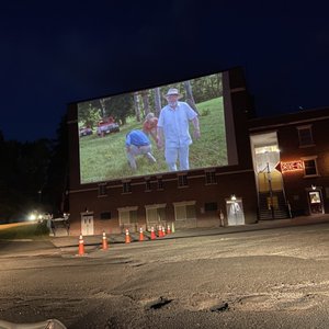 AMC MARQUIS 16 - 12 Photos & 13 Reviews - 100 Quarry Rd, Trumbull ...