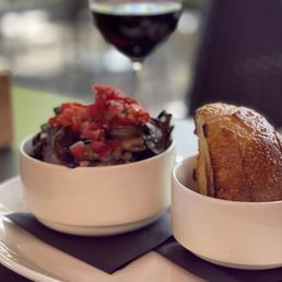 MCMENAMINS TAVERN ON THE SQUARE - Updated July 2025 - 327 Photos & 458 ...