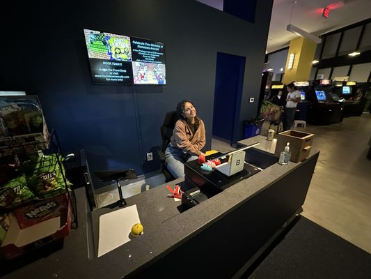 HOMETOWN ARCADE - Updated January 2026 - 28 Photos & 10 Reviews - 85 ...