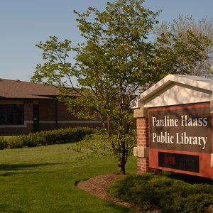 NEW BERLIN PUBLIC LIBRARY - Updated June 2025 - 29 Photos - 15105 West ...