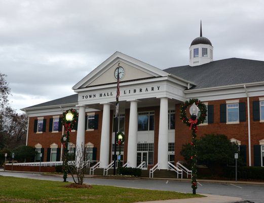 CHARLOTTE MECKLENBURG LIBRARY - MATTHEWS - Updated June 2025 - 76 ...