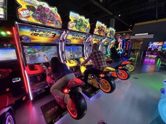 MAIN EVENT TUCSON - Updated January 2025 - 34 Photos & 53 Reviews ...