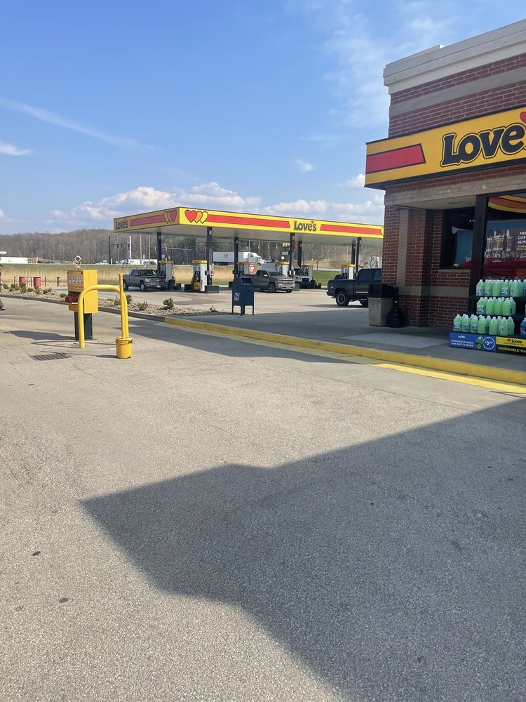 LOVE’S TRAVEL STOP - 32 Photos & 19 Reviews - 2 Loves Dr, Conneaut, OH ...