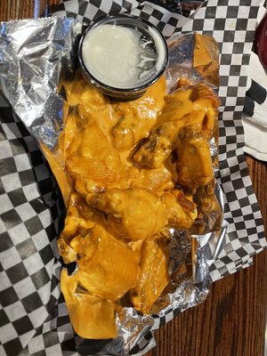 SHARKEY’S SPORTS BAR AND RESTAURANT - Updated October 2025 - 31 Photos ...