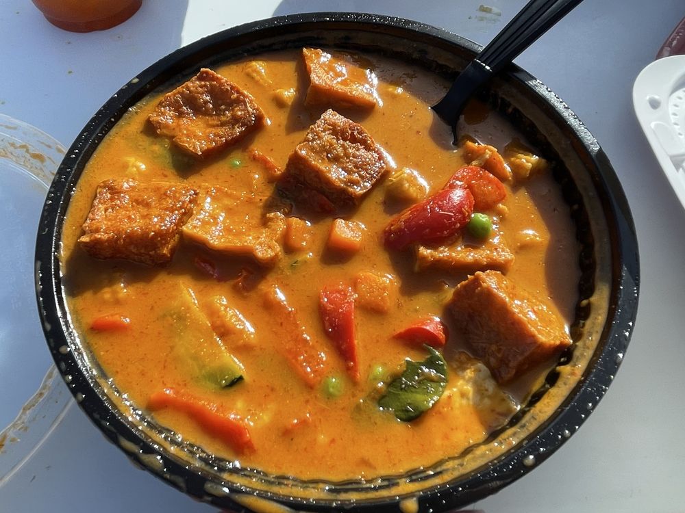 HAPPY THAI FOOD - Updated May 2026 - 10 Photos - 1055 Kuehn St ...