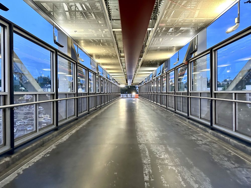 SEATAC/AIRPORT STATION - Updated October 2024 - 218 Photos & 144 ...