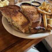 TRAIN WRECK BAR - 851 Photos & 847 Reviews - 427 E Fairhaven Ave ...