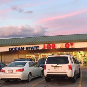 WALNUT HILL SHOPPING CENTER - Updated September 2025 - 1500 Diamond ...