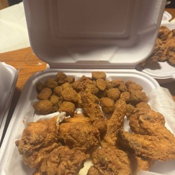 MAMA NEM SOUTHERN KITCHEN - Updated December 2025 - 25 Photos & 14 ...