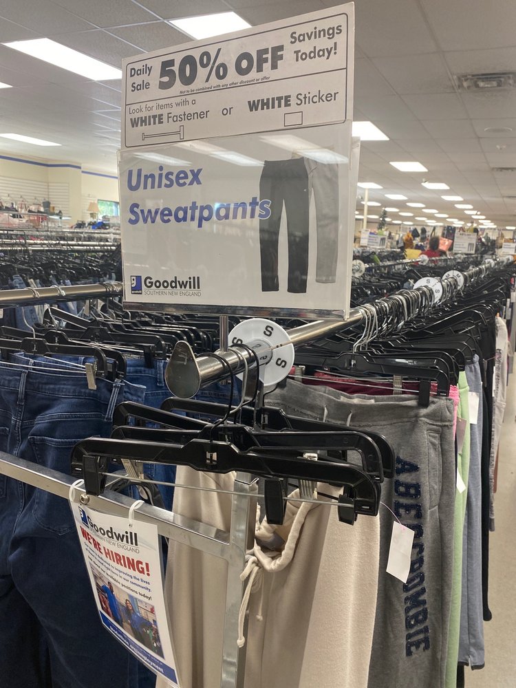 GOODWILL STORE & DONATION CENTER - Updated October 2025 - 16 Reviews ...