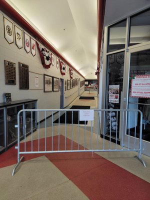 ICE VAULT ARENA - Updated December 2025 - 33 Photos & 28 Reviews - 10 ...