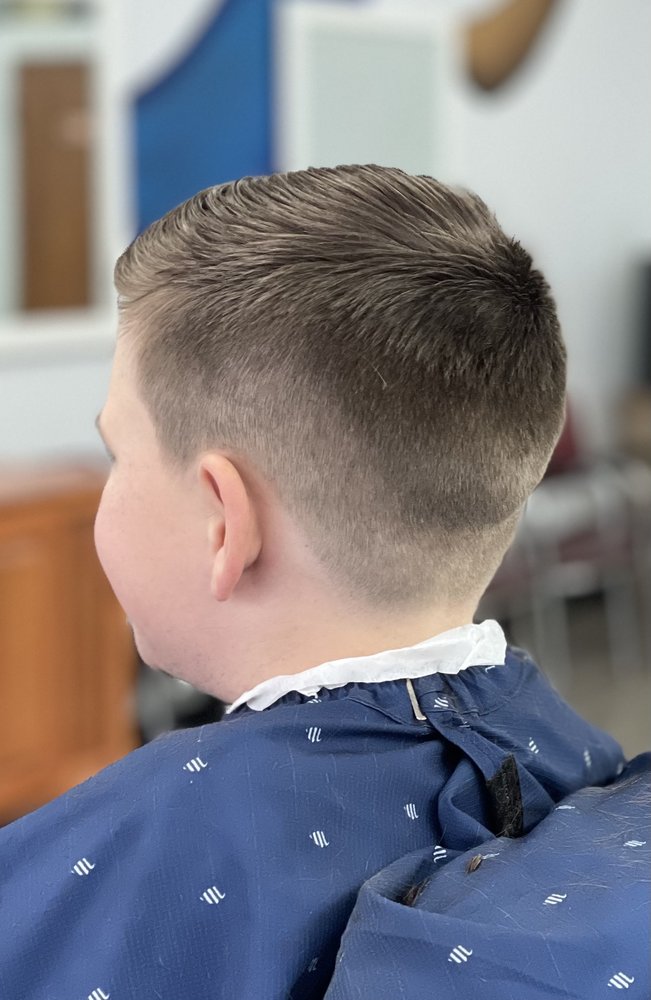 HUBBARD LANE BARBER SHOP - 31 Photos - 105 S Hubbards Ln, Louisville ...