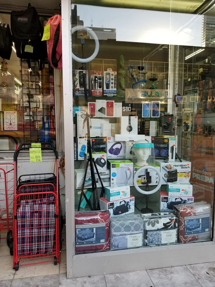 CANADIAN OUTLET - Updated September 2024 - 385 Yonge Street, Toronto ...