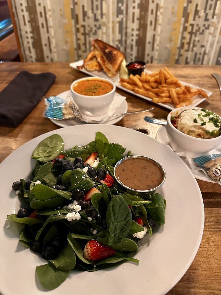 BRONTE BISTRO - Updated January 2026 - 72 Photos & 88 Reviews - 161 ...