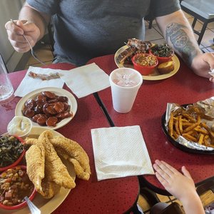 SHI LEE’S BBQ AND SOUL FOOD - 64 Photos & 72 Reviews - Barbeque - 1213 ...