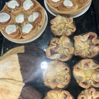 O&H DANISH BAKERY - Updated December 2025 - 288 Photos & 140 Reviews ...