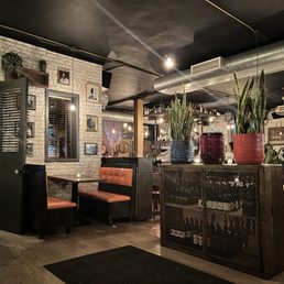 BEA - Updated January 2025 - 2671 Photos & 3049 Reviews - 403 W 43rd St ...