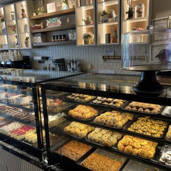 APHRODITE’S SWEETS - Updated October 2025 - 59 Photos & 102 Reviews ...