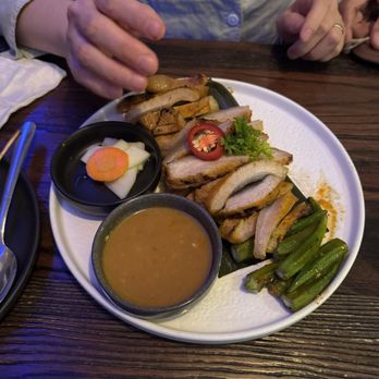 HEM KITCHEN AND BAR - Updated July 2024 - 1189 Photos & 272 Reviews ...