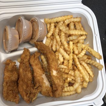 RAISING CANE’S - Updated March 2025 - 132 Photos & 74 Reviews - 1070 Md ...