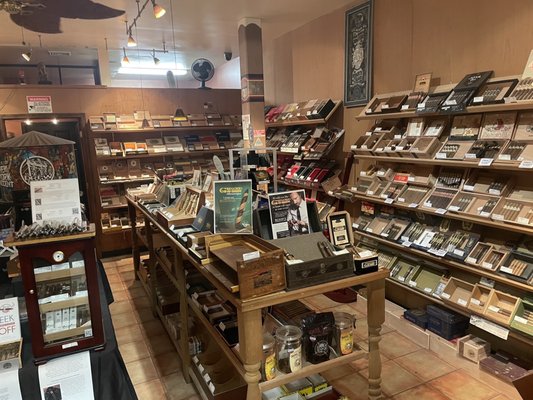 NICE ASH CIGARS & LOUNGE - Updated December 2025 - 20 Photos & 25 ...