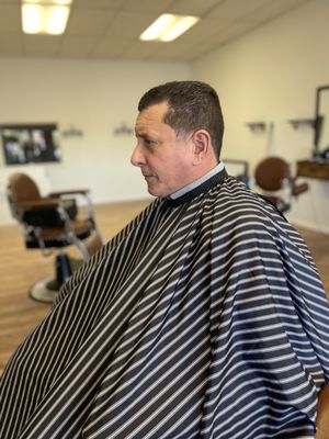 DA BARBER HOUSE - Updated April 2026 - 18 Photos & 10 Reviews - 13454 N ...