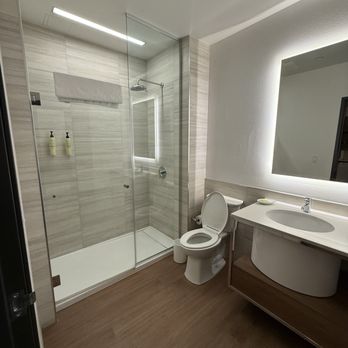 ELEMENT RENO EXPERIENCE DISTRICT - Updated August 2025 - 103 Photos ...