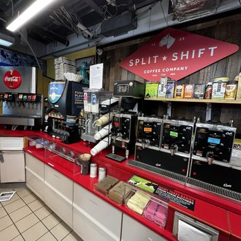 HANGRY PLANET - Updated December 2025 - 82 Photos & 33 Reviews - 1199 ...