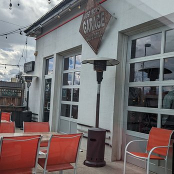 Repurposed vintage gas station. - Automotive Architecture - Antique ...