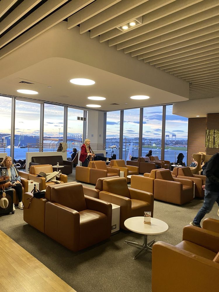 LUFTHANSA LOUNGE - Updated October 2025 - 41 Photos - 1 Harborside Dr ...