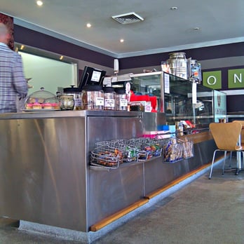 THE RUNAWAY SPOON - Updated July 2025 - 18 Photos & 11 Reviews - 12 ...