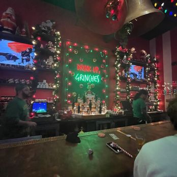 MIRACLE ON THE PLAZA - Updated December 2025 - 34 Photos & 11 Reviews ...