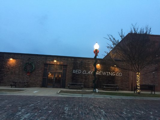 RED CLAY BREWING CO - 82 Photos & 41 Reviews - 704 N Railroad Ave ...