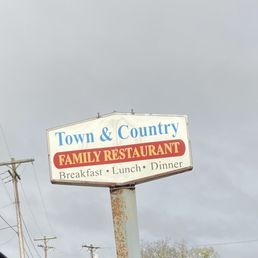 TOWN & COUNTRY FAMILY RESTRNT - Updated January 2026 - 22 Photos & 55 ...