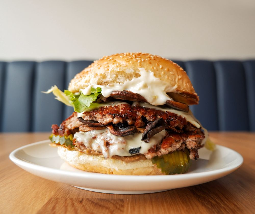 FOX BURGER - 56 Photos & 59 Reviews - 6423 112 Ave NW, Edmonton ...