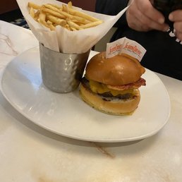 SILVER DINER - Updated July 2025 - 723 Photos & 668 Reviews - 6592 ...