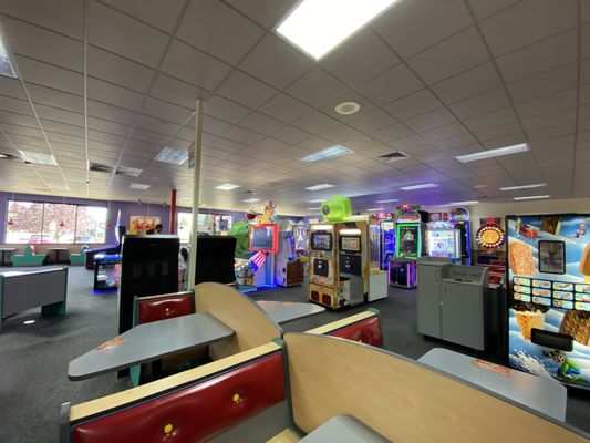 CHUCK E. CHEESE - Updated December 2025 - 33 Photos & 19 Reviews ...