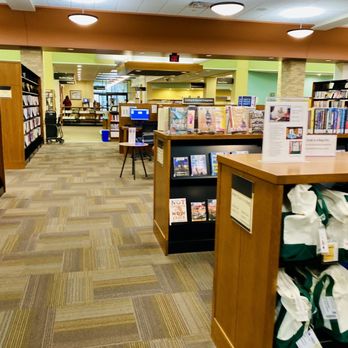 CHANHASSEN LIBRARY - Updated October 2025 - 11 Photos - 7711 Kerber ...