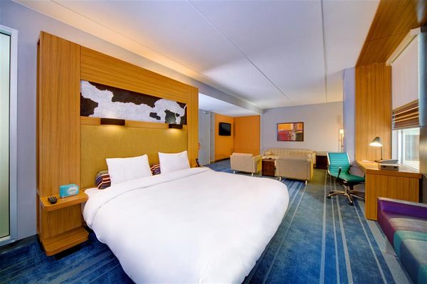 ALOFT BOLINGBROOK - 108 Photos & 140 Reviews - 500 North Janes Ave ...